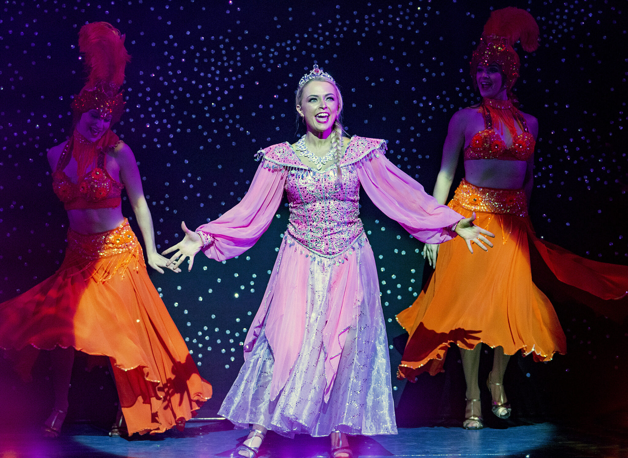 Aladdin at the New Theatre Cardiff - Our Meet The Cast Special