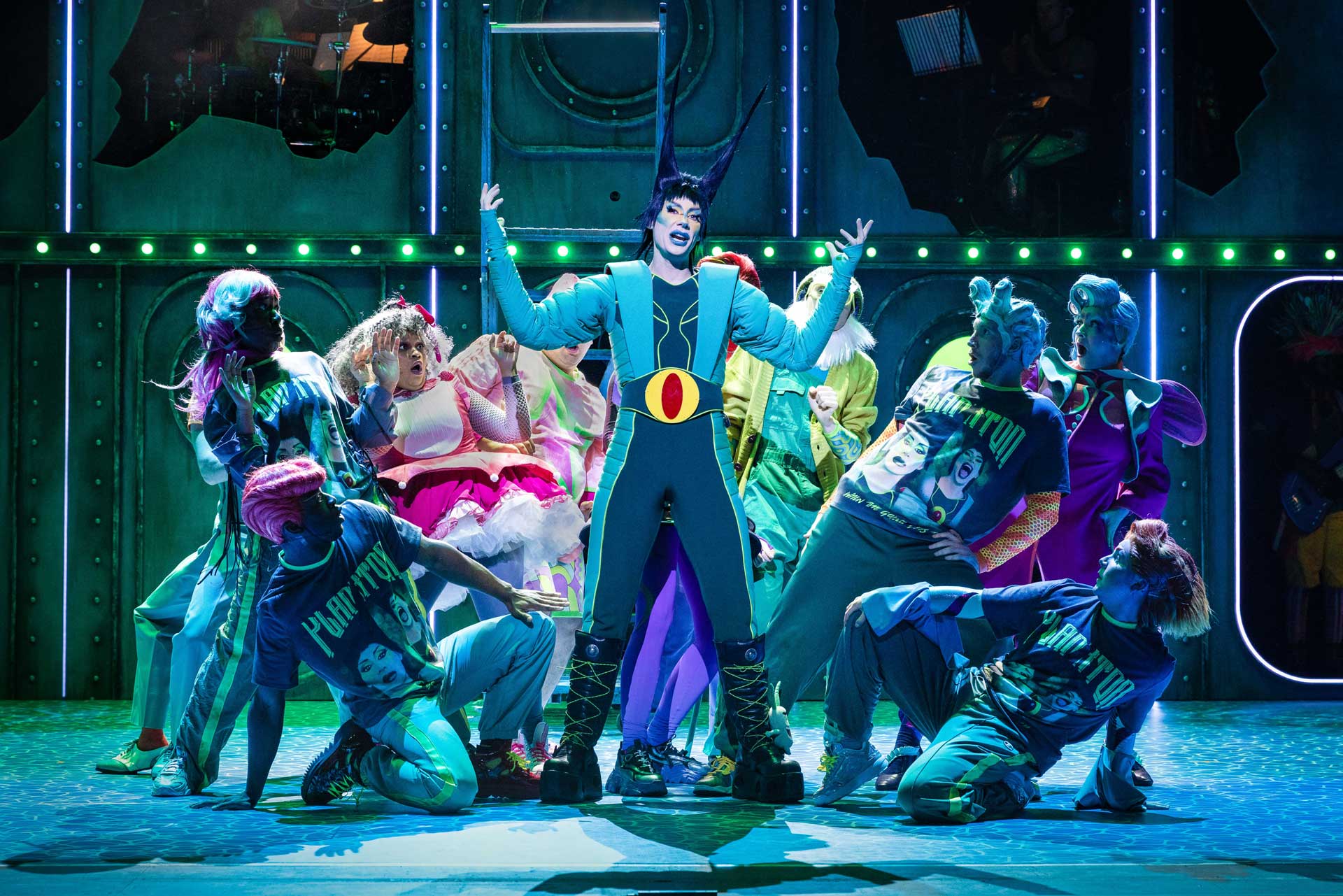 We go Squidward with Gareth Gates to Chat About The SpongeBob Musical
